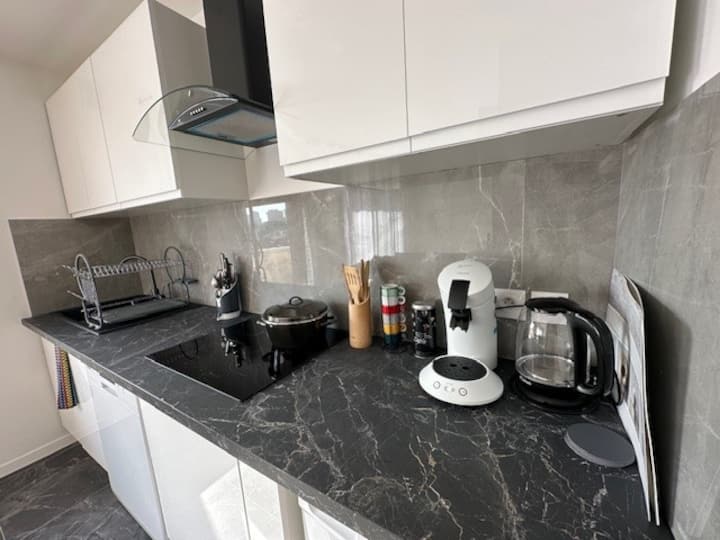 Appartement Cosy Proche Métro - Vaulx-en-Velin