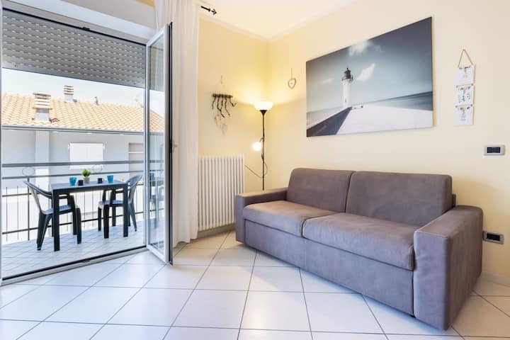 Faros Apart - 700m Beach | Air Cond. | Wi-fi - Riccione