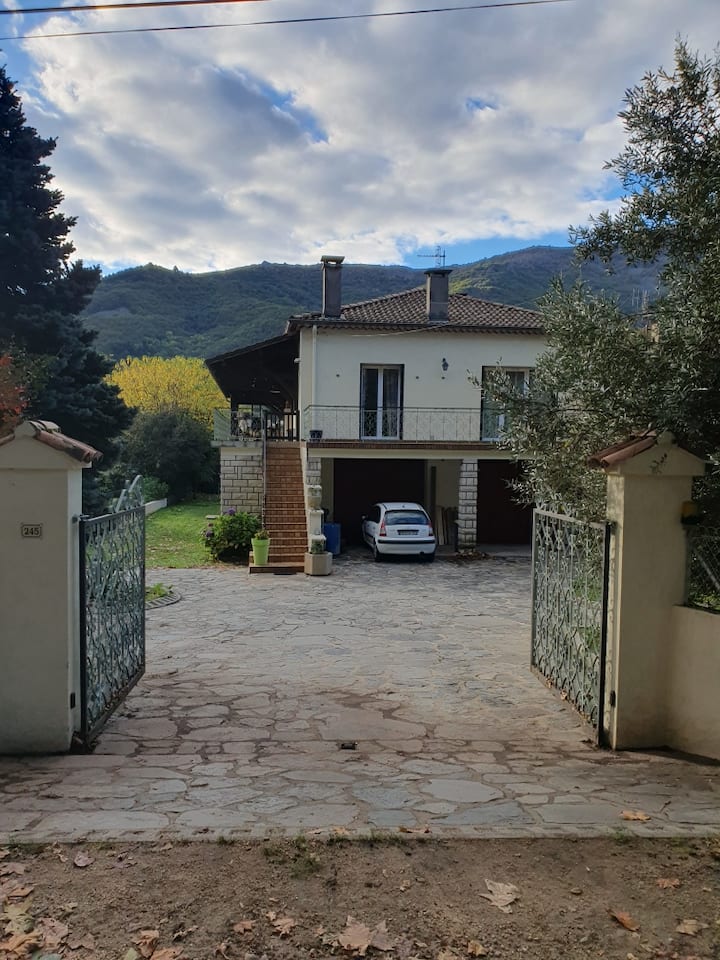 Chambre à Louer Chez L'habitant - Jaujac