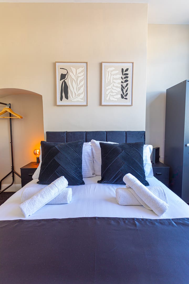 4-bed House| Sleeps 7 |Free Parking| Wolverhampton - Wolverhampton