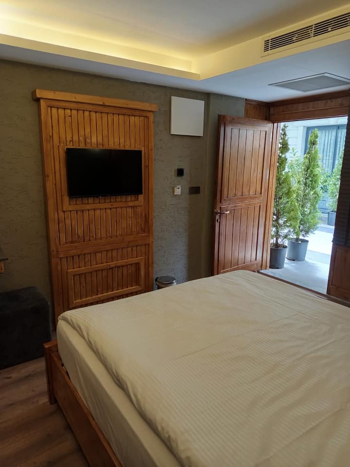 Kahvaltı Dahil Bahçe Otel Odası - Antalya