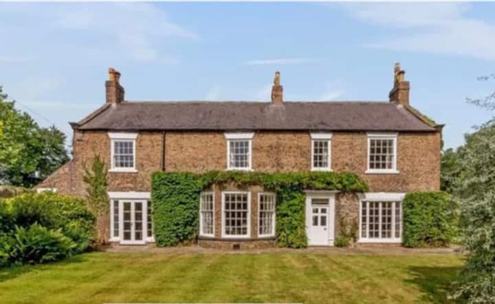 Hutton Mount:luxe Family Retreat - Ripon