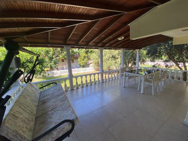 Dikili'de Denize 400 Metre Villa - Dikili