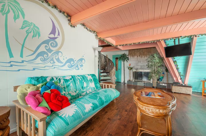 Hawaiian 2-story Beach Villa - Pacific Paradise, Ocean Shores