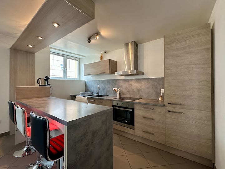 Le Logis Du Chevalier Saint-jean - ibis Styles Le Puy en Velay