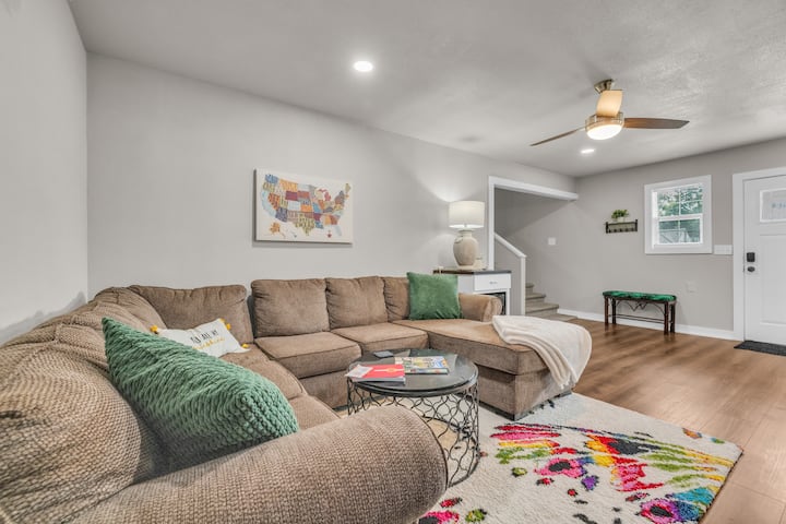 Tulsa Getaway W/pergola-grill-tv's In Every Room - 塔爾薩