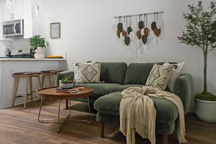 Dt New Apt. Pets Ok. 5 Mins To Beach & Attractions - Long Beach, CA