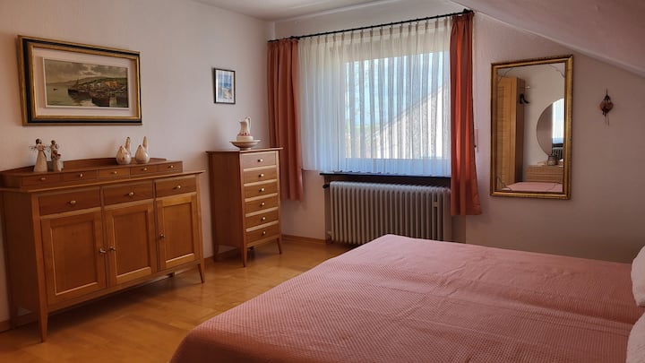 Bright 85 Sqm 2-bedroom Top Floor Apartment - Waldbronn