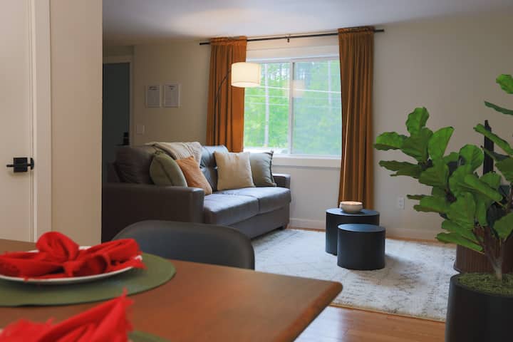The Green Mountain Escape | Near Trails & Lake - Burlington, VT
