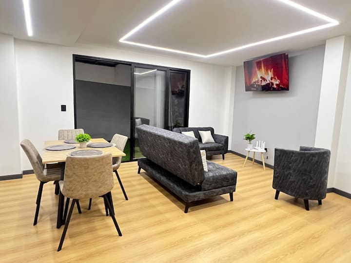 Moderno Loft Con Jacuzzi Privado Y Parqueo - Loja