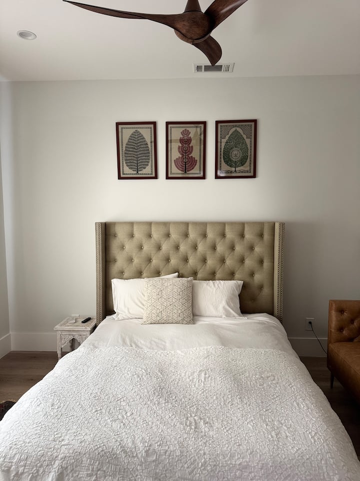 A Tasteful 1 Bed - 1 Bath - Woodside, CA