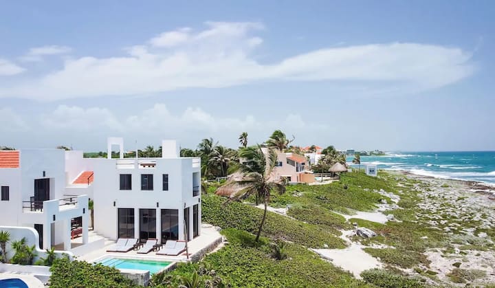 Award Winning Modern Oceanfront Villa In Akumal - Akumal