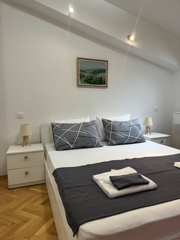 Urban Central Apartment - Skopje