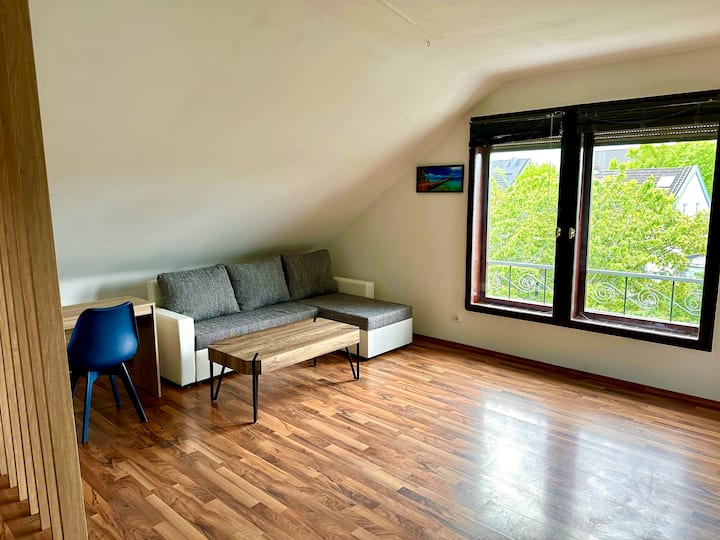 Helles Apartment Mit Balkon – Nähe Messe & Dus - Meerbusch