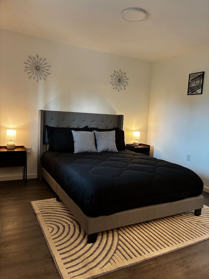 Copper Corner No. 4 - A Classy, Central Getaway! - Fairbanks, AK