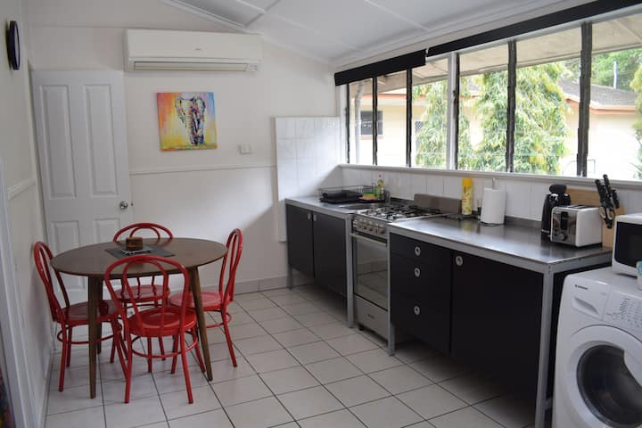 (S4) - Self Check In - Pet Friendly - Cairns