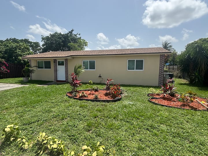 Your Sleepy Dream Escape - Tamarac