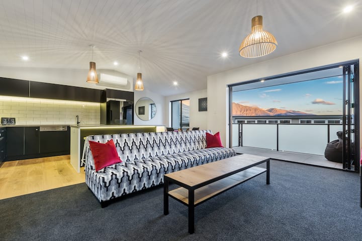 Mountain Views On Queenstown Hill With Hot Tub! - Queenstown