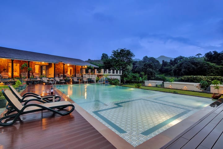 5bhk Elegant Villa W/pool, Openshower Near Udaipur - Udaipur