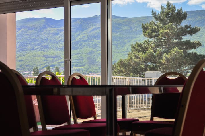 Grand Appt. 110m² – Vue Unique - Lélex