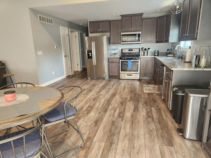 Simonton Lake & Notre Dame 2br - Elkhart, IN
