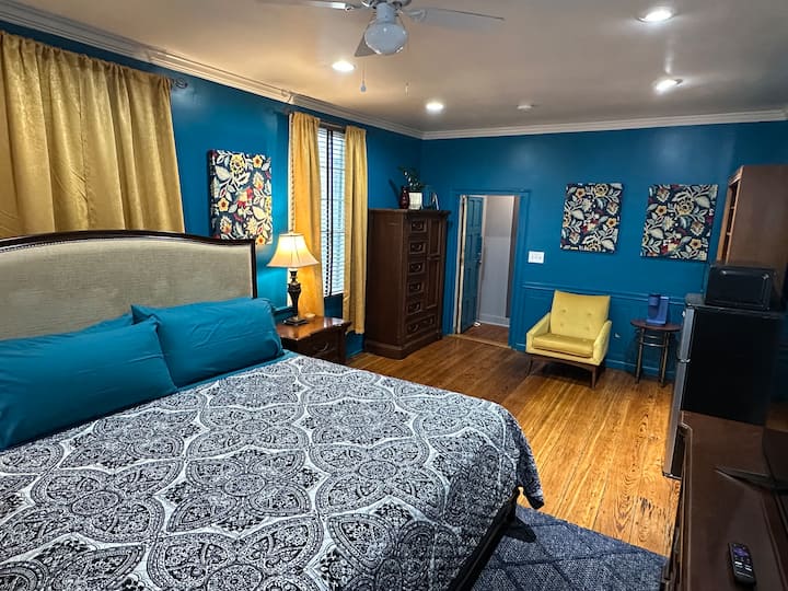 1st Floor Suite At The Blue Ruby - Elizabeth City, NC