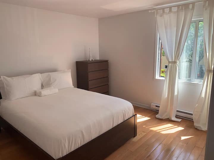 Comfy 2bed W/ A/c | Walk To Metro + Dt Montreal - Montreal