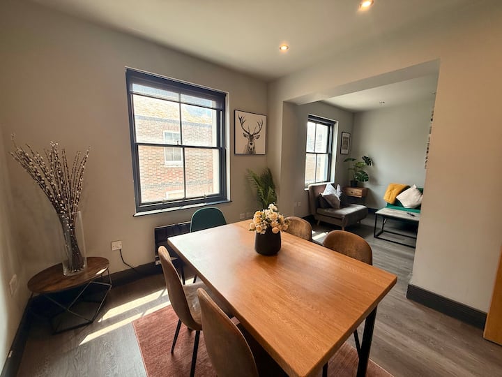 2 Bedrooms 2 Bathrooms By Sea Sleep 6 - Brighton and Hove