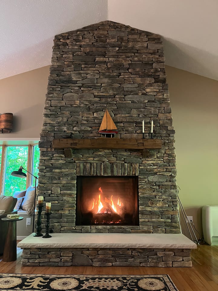 Iroquois Lodge - Lakeside State Park, Waterport