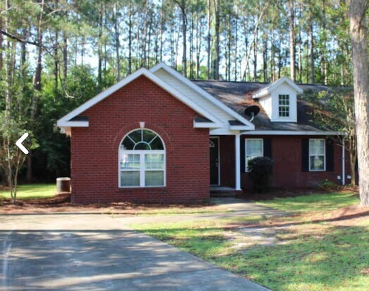 Cozy In The Pines - Statesboro