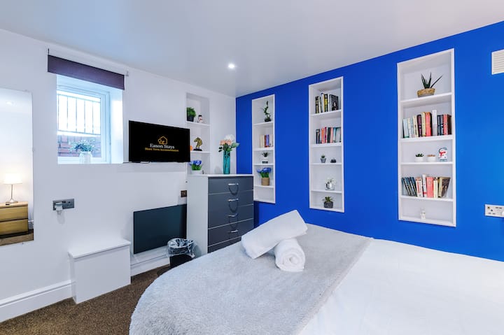 Near Hospital With Free Parking - Sheffield, UK