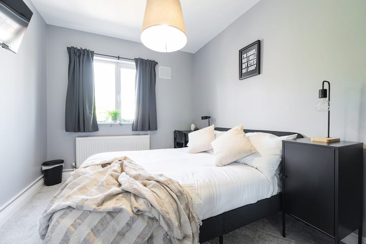 Spacious Double Bedroom In Rathmines - Dublin