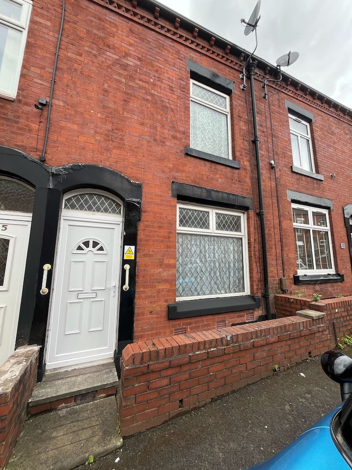 Horsedge House - Oldham