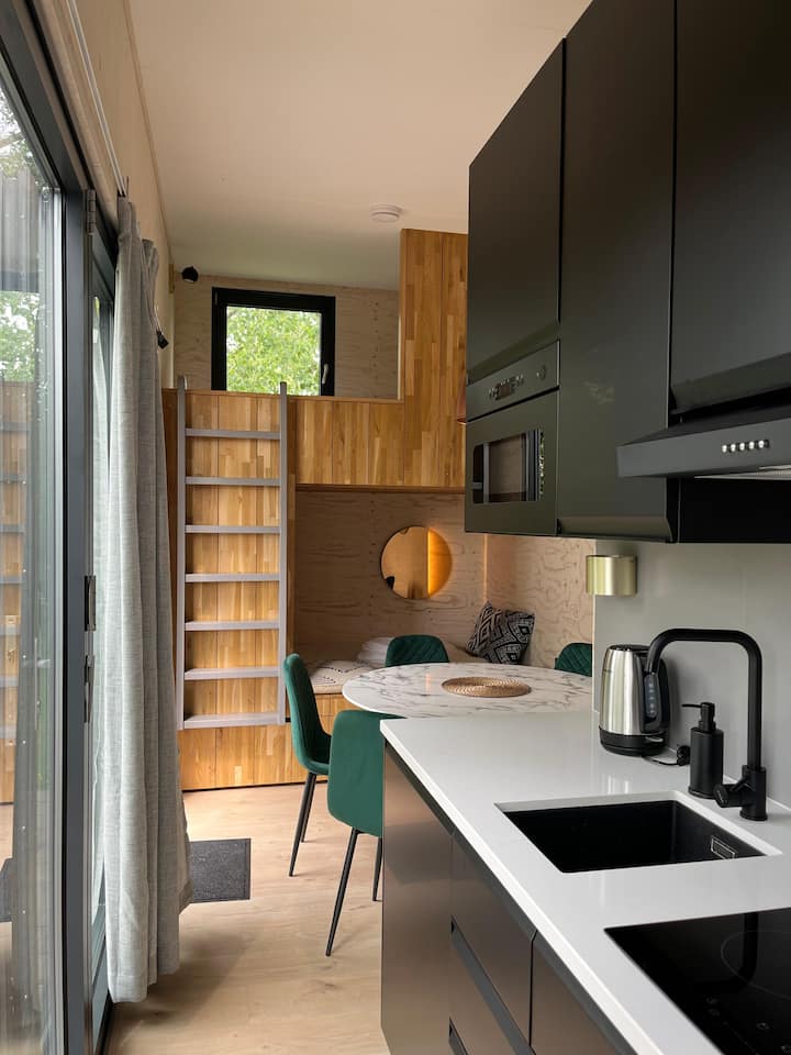 Caravan/tiny House, 4 Persons - Breskens