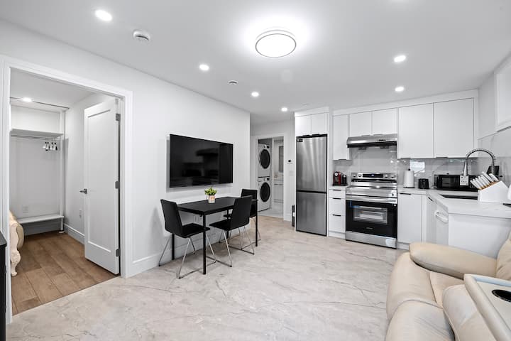 New Cozy 2br Basement Suite - Vancouver