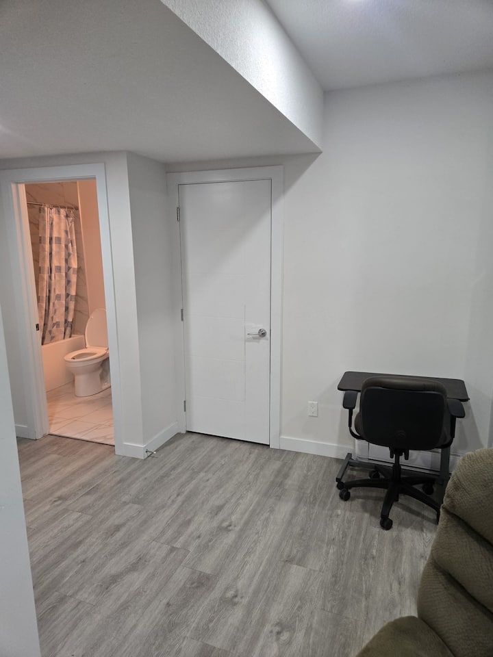Luxury 1 Bed Room - Edmonton