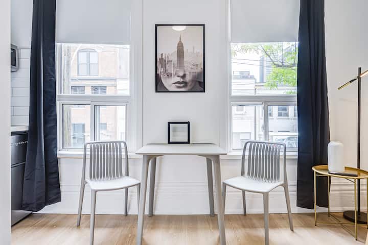 Cute Little Studio - Toronto
