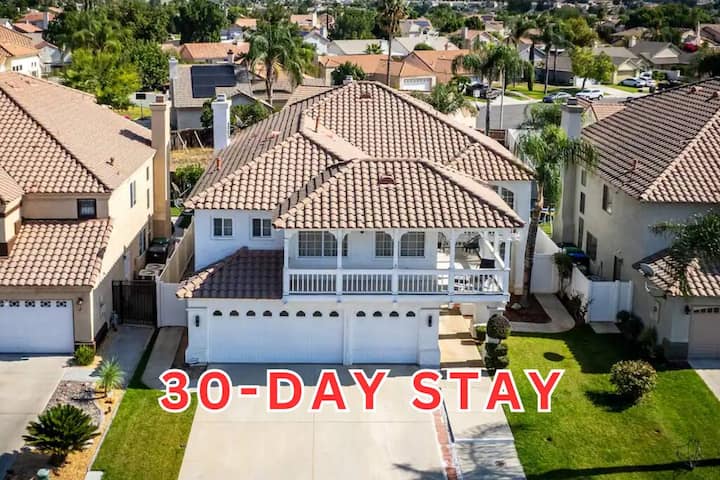 (30 Days) Spacious 4br Castle In Moreno Valley - Moreno Valley, CA