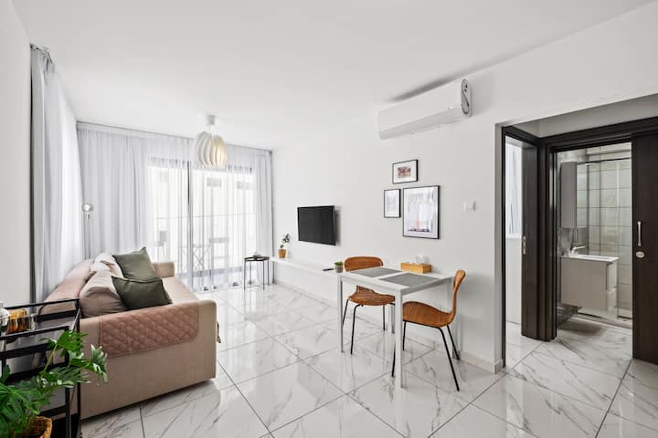 Majan Residences - 1 Bedroom Apartment & Sofa Bed - Lárnaca
