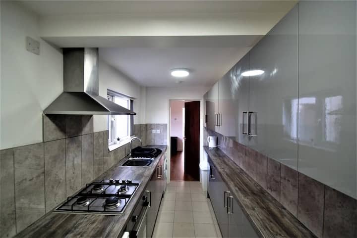 A 3-bed 3-en-suite Property - Coventry