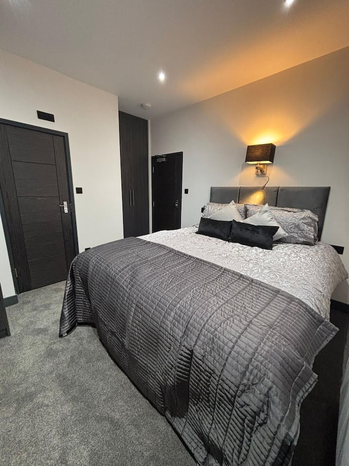 Modern 3bed | 3en-suite | Garden - Reading