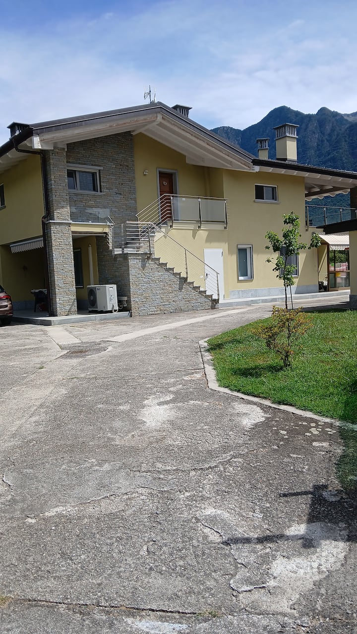Casa Con Giardino E Ampi Spazi - Domodossola