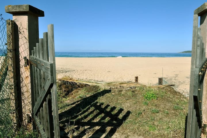 Logement Les Pieds Dans L'eau - Tiuccia