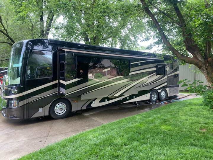 Luxury Coach Newmar Mt Aire - Tulsa, OK