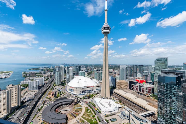 Comfy 2br With Stunning Cn Tower & City Views - Sugar Beach