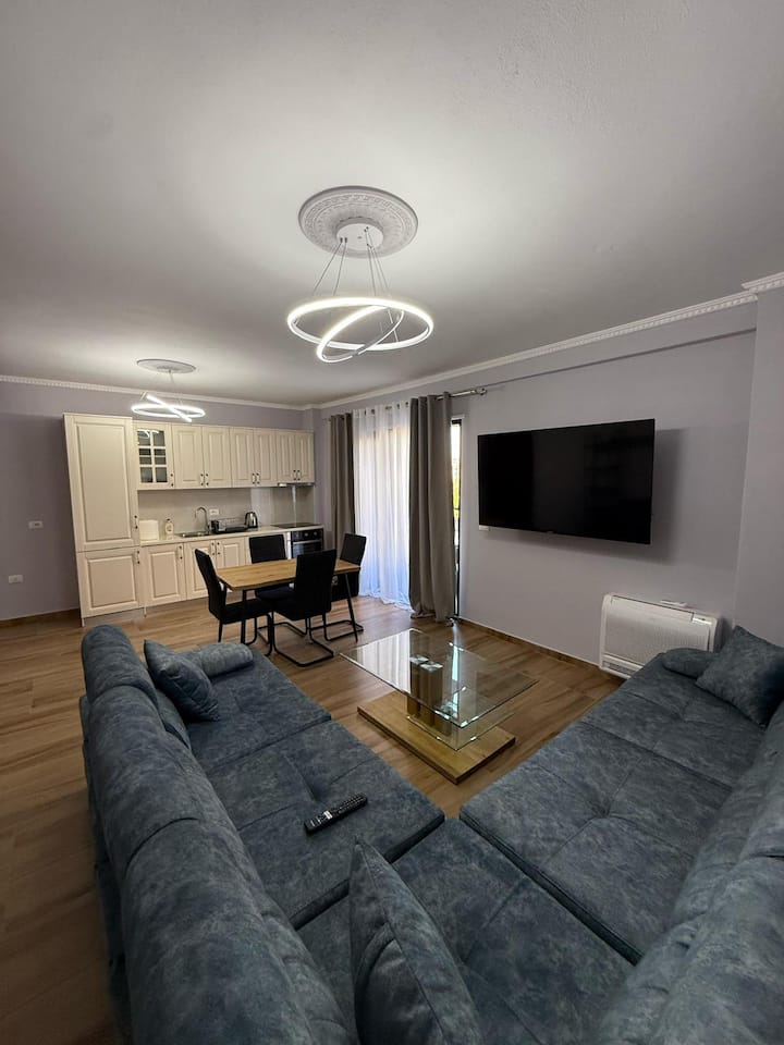 Stylish Flat • 50m To Beach - Durrës