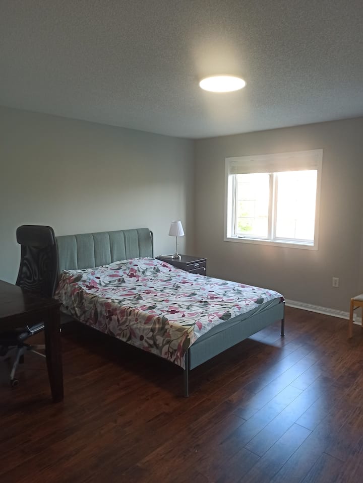 Room 1 With Dressing And Bath - Burlington