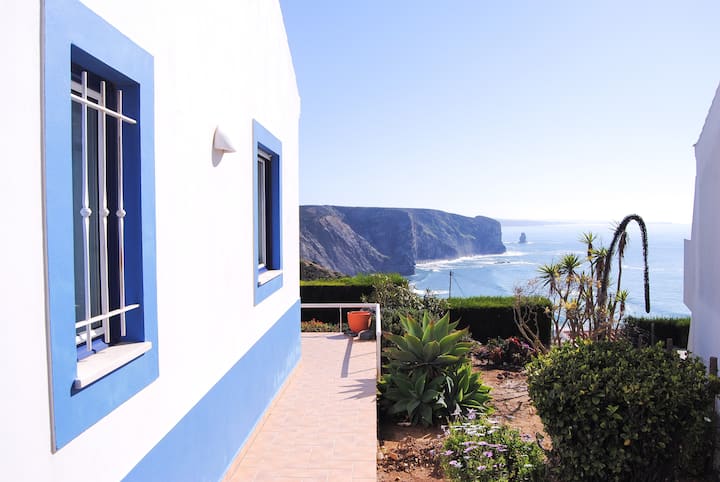 Casa Do Mar (T1+1) 5min A Pé Da Praia Da Arrifana - Aljezur