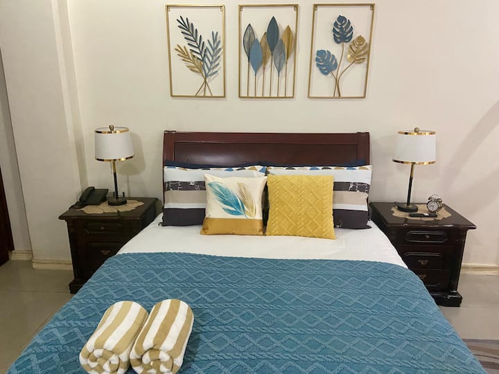 Stylish Studio W/qb-55"tv-kitchen-netflix -Disney+ - Angeles