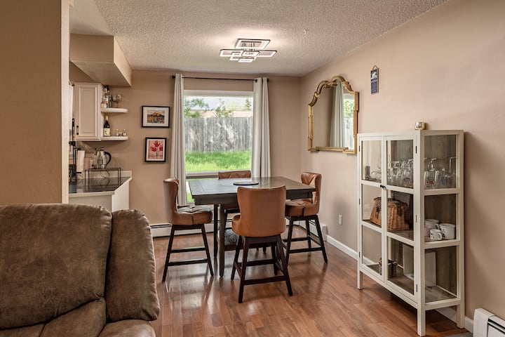 Alaska Family Comfort Stay W/hottub - Anchorage, AK